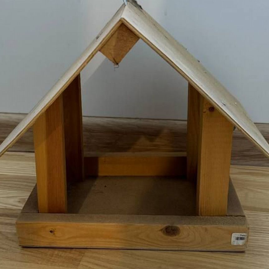 Кормушка для птиц из дерева