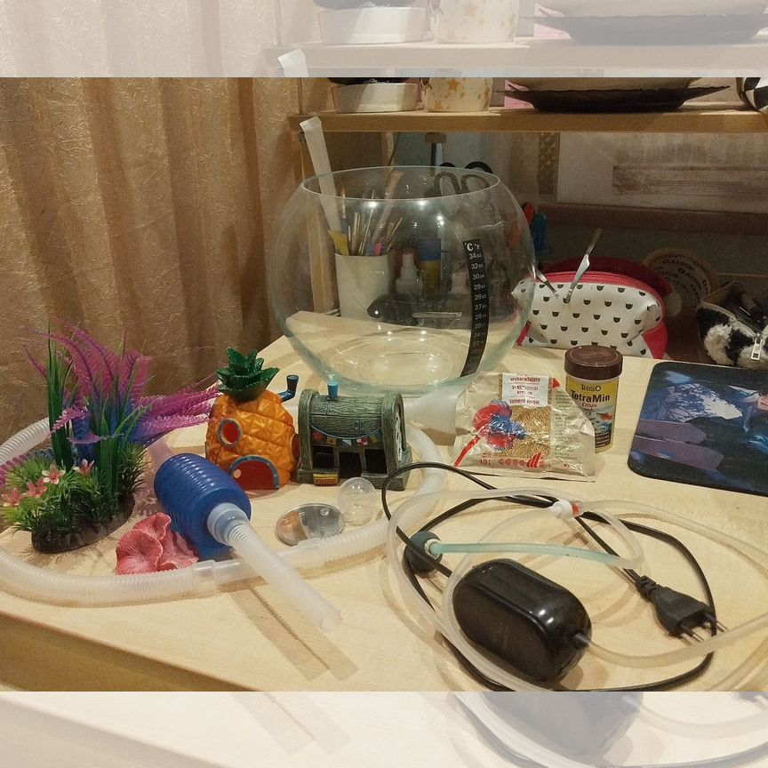 Круглый аквариум 7,5 литров с принадлежностями