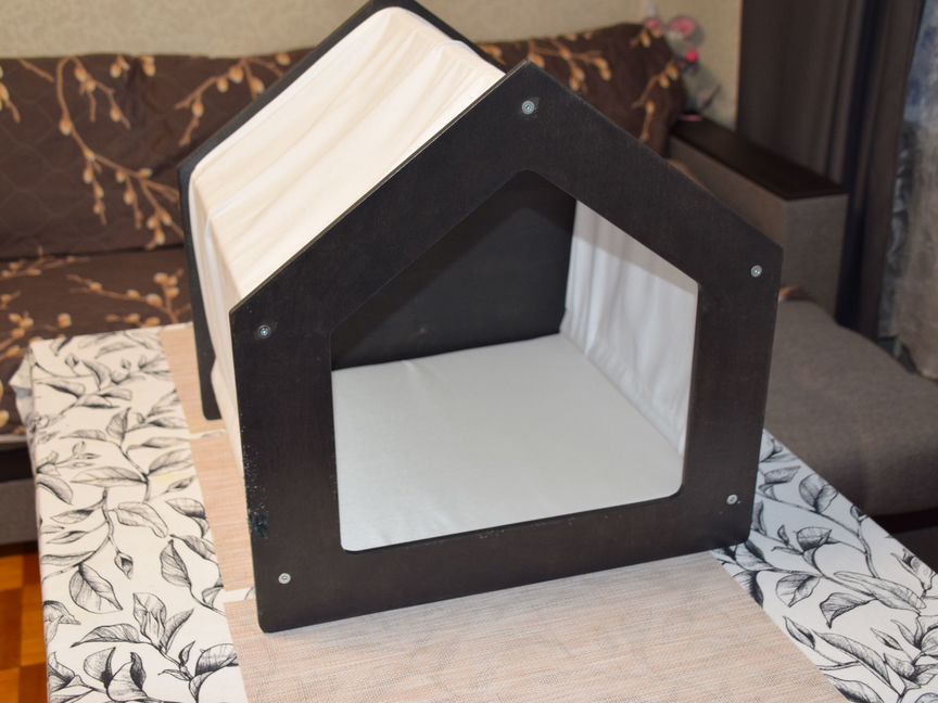 Домик для собак и кошек