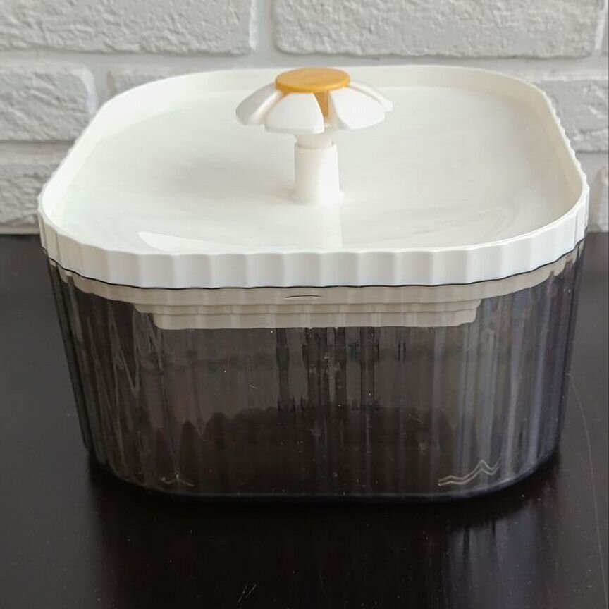 Фонтанчик для кошек