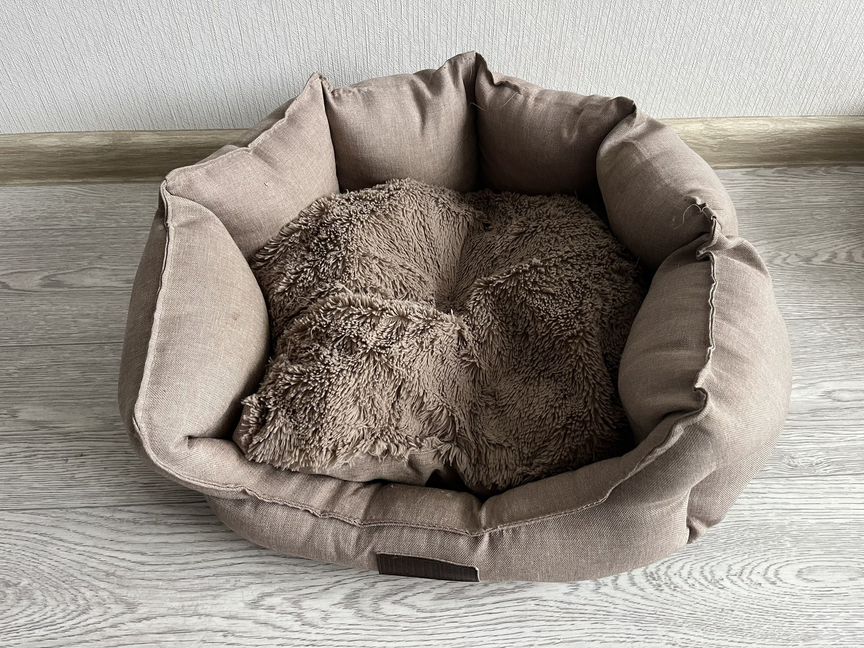 Лежанка для маленьких собак