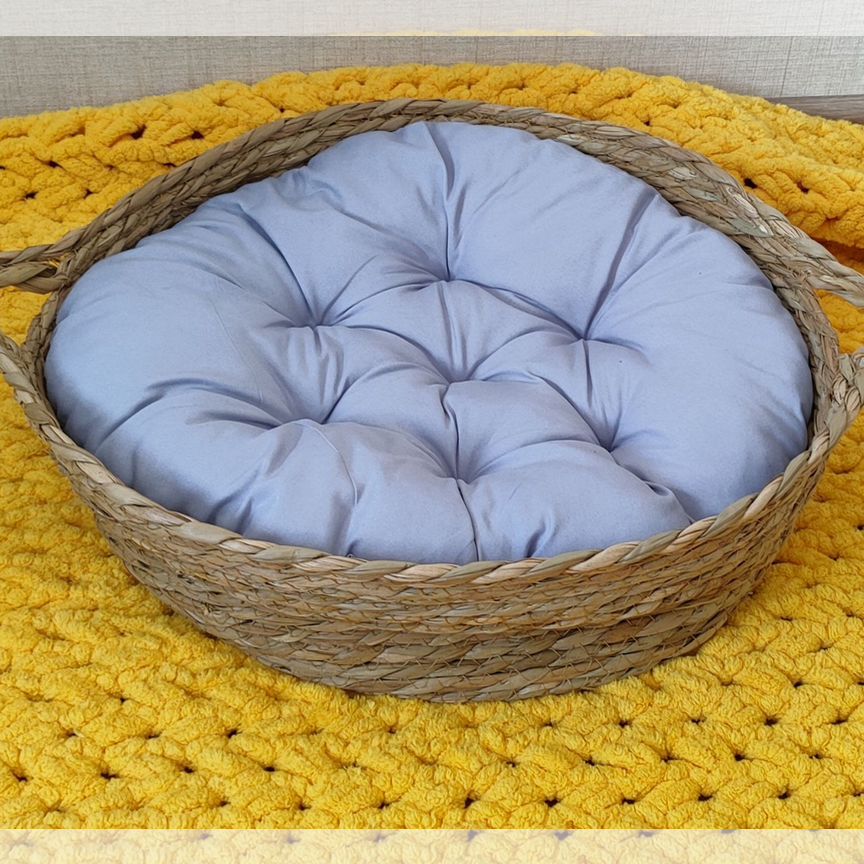 Лежанка плетеная для собак и кошек, новая