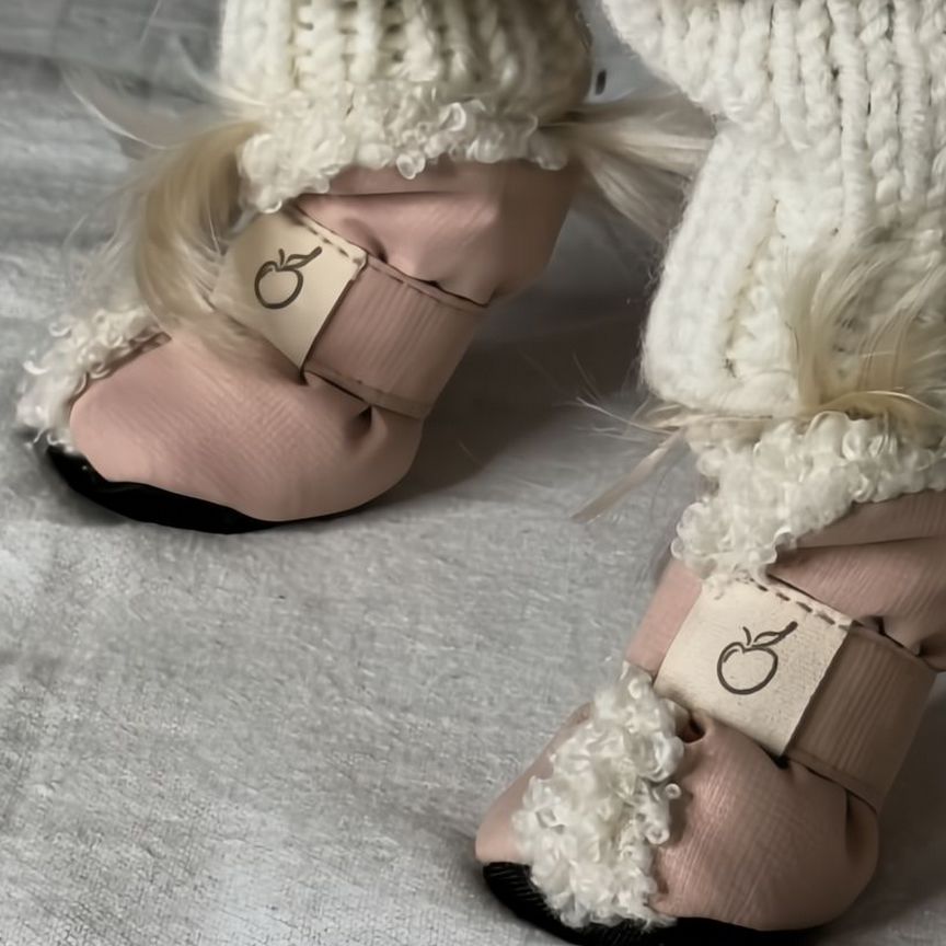 Ботиночки меховые для собак мелких пород