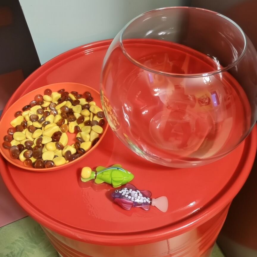 Аквариум 5 л рыбки-роботы камешки