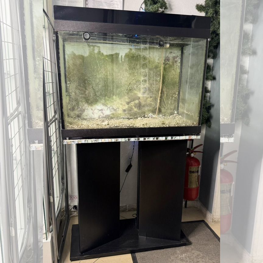 Аквариум с тумбой бу