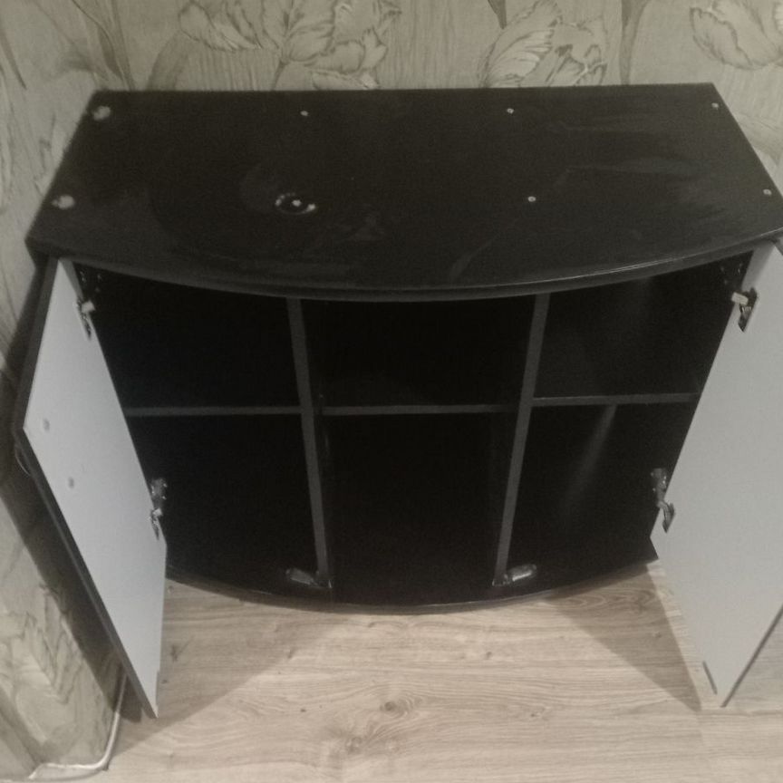 Тумбочка под аквариум