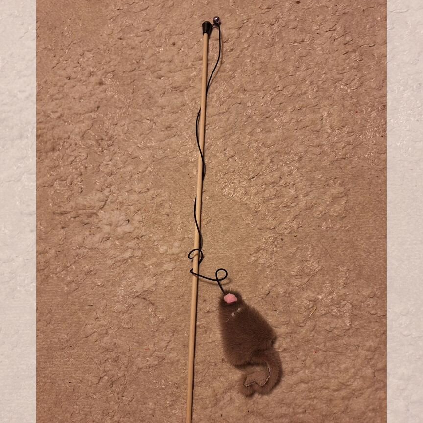 Мышь на палочке дразнилка игрушка для кота