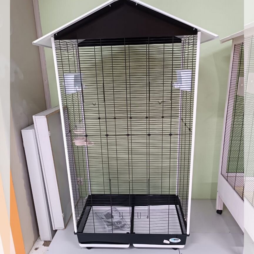 Клетки для крупных птиц