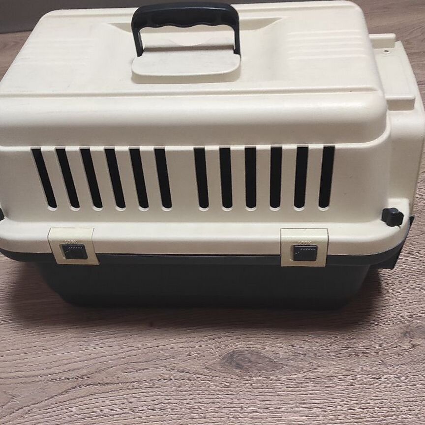 Переноска для животных пластиковая