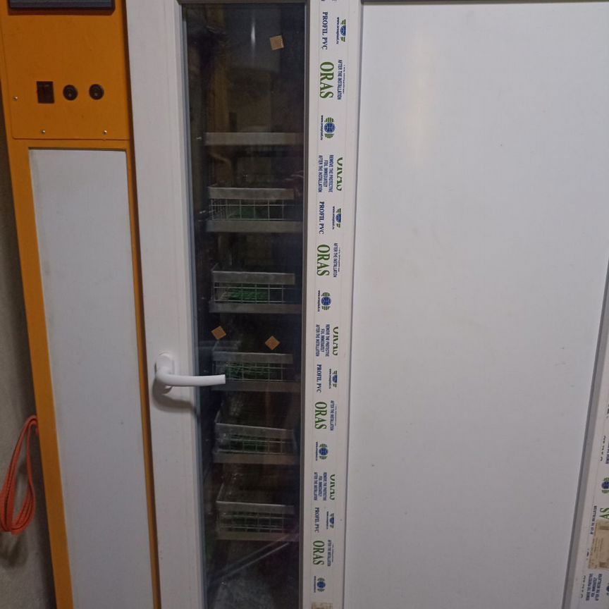 Инкубатор для яиц автоматический