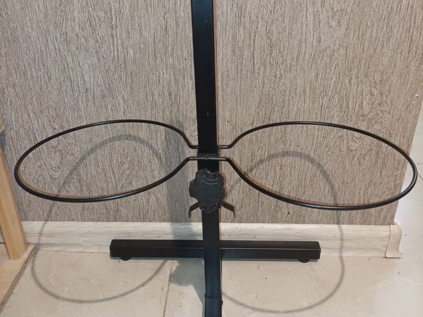 Подставка (стойка) для мисок