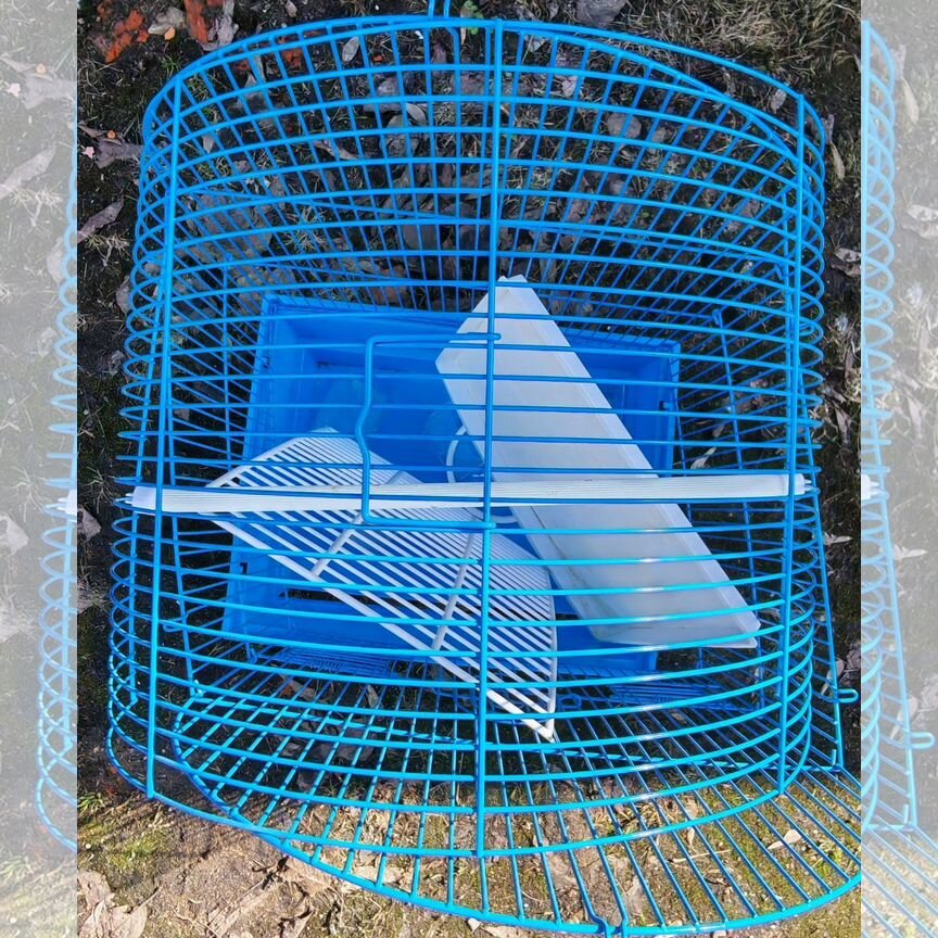 Клетка для птиц бу в отличном состоянии