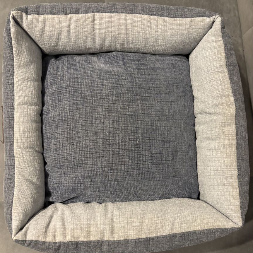 Лежанка для маленьких собак