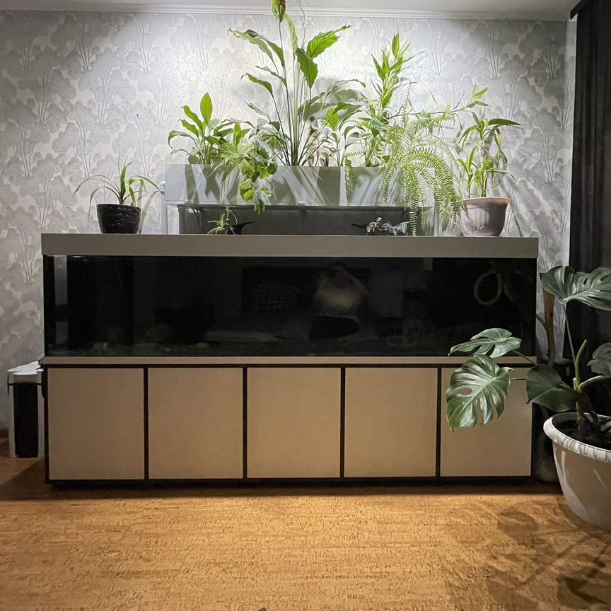 Аквариум с тумбой