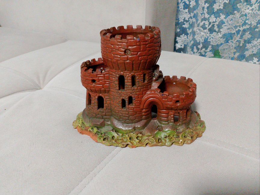 Замок для аквариума