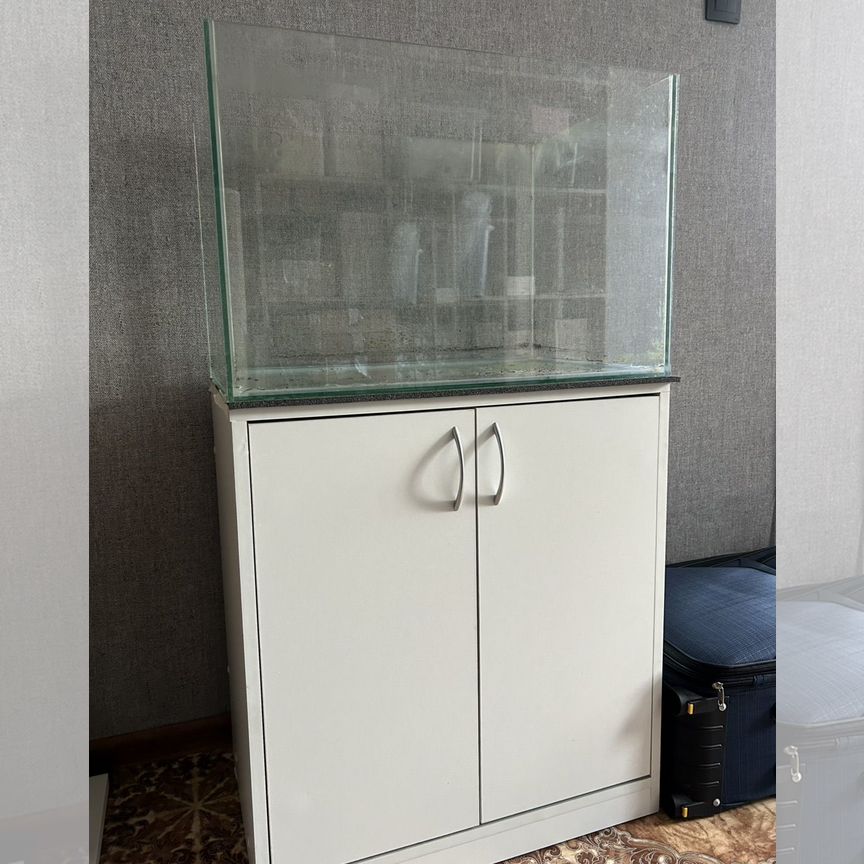 Аквариум с тумбой