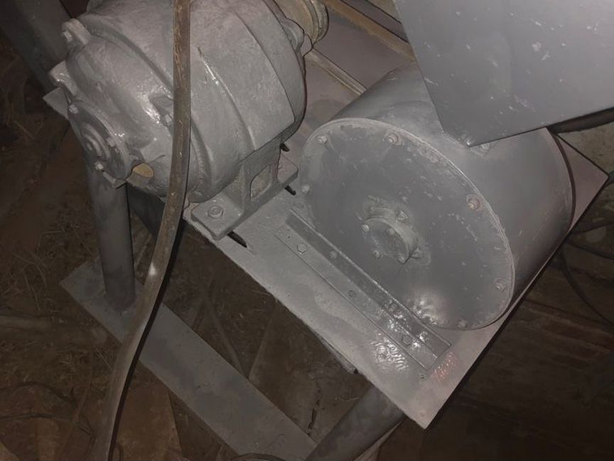 Зернодробилка крупорушка бу