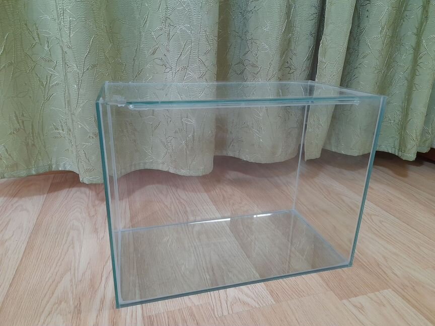 Аквариум для рыбок с комплектом