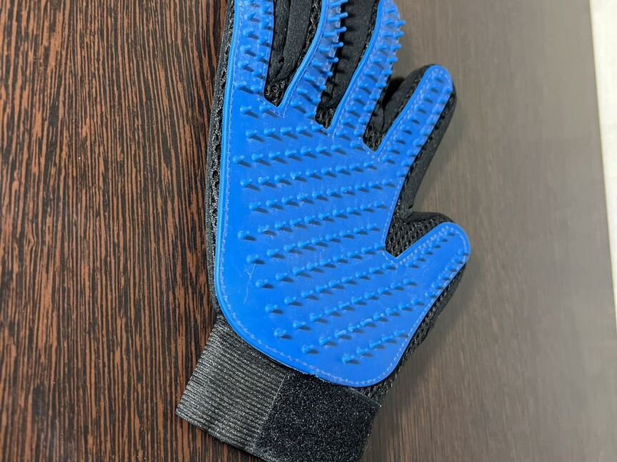 Перчатка - чесалка для собак/кошек