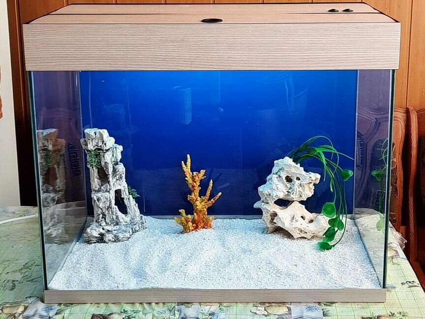 Аквариум 140 литров с крышкой и освещением