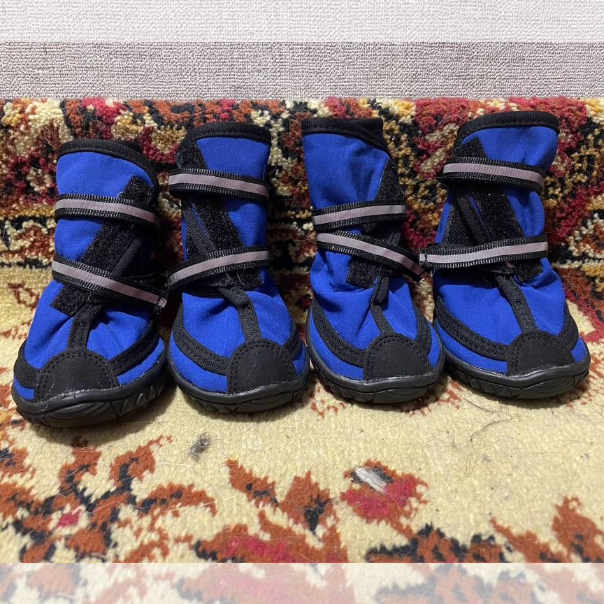 Обувь для собак средних и крупных пород