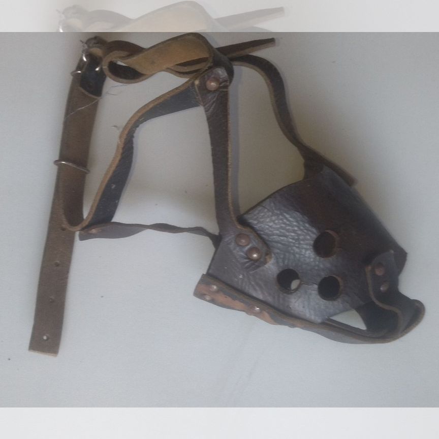 Намордник для собаки кожаный