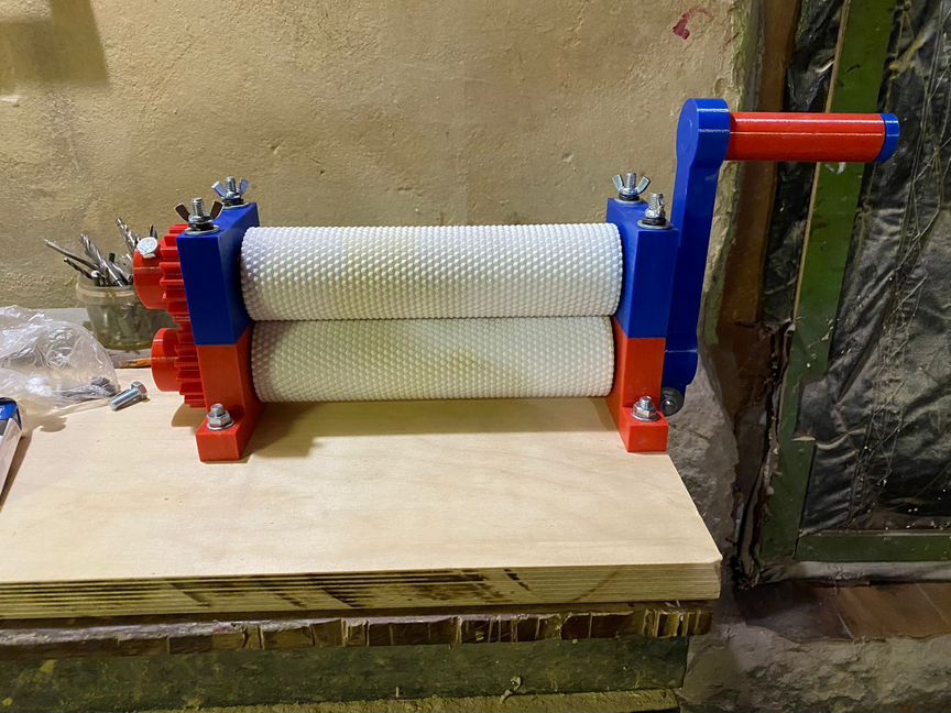 Вальцы для изготовления вощины