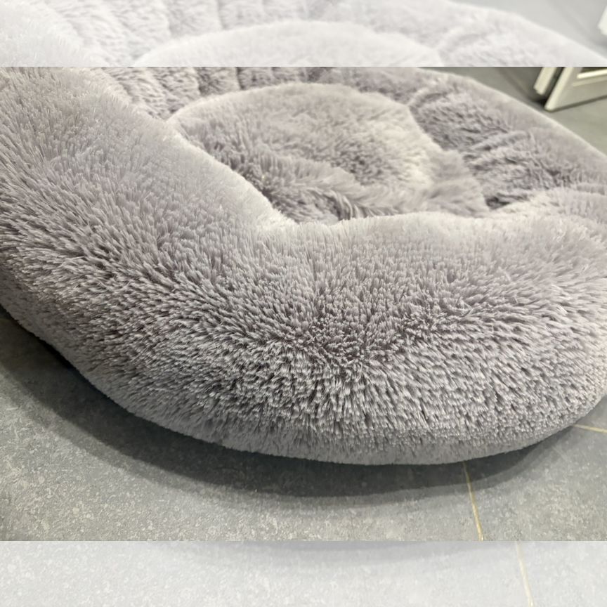 Лежанка для собак и кошек