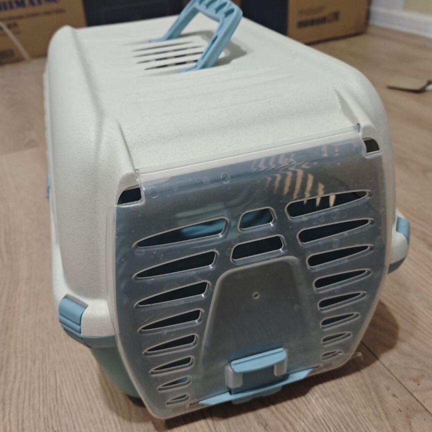 Переноска для кошек и собак пластиковая