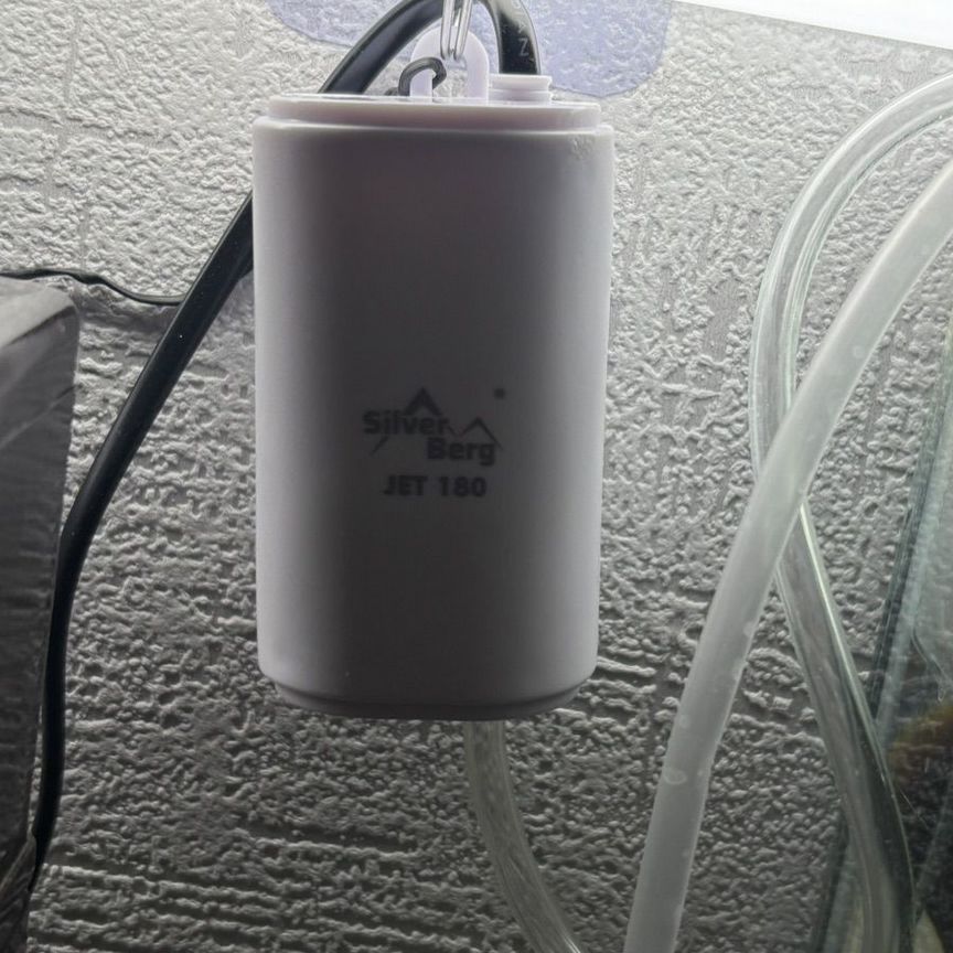 Компрессор для аквариума и распылитель