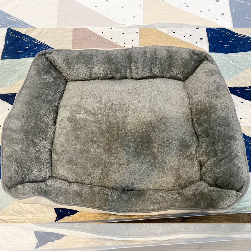 Лежанка для собак и кошек