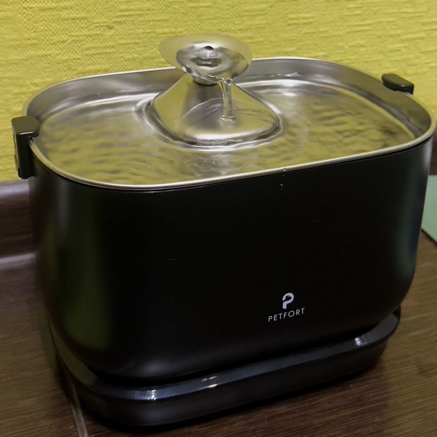 Фонтан с датчиком движения доч кошек и собак 2,5л