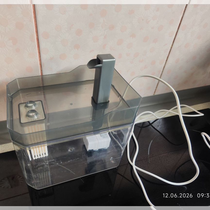 Фонтан поилка для кошек