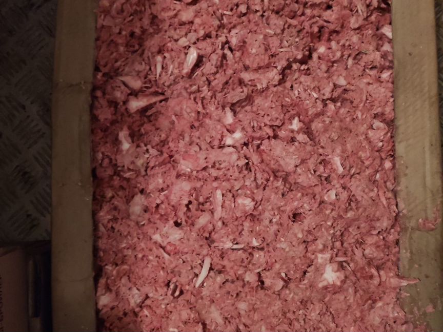 Говяжье рагу, куриный костный остаток,труба кур тд