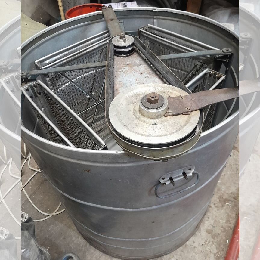 Медогонка 4 рамочная