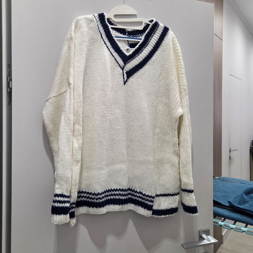 Вязаный свитер оверсайз