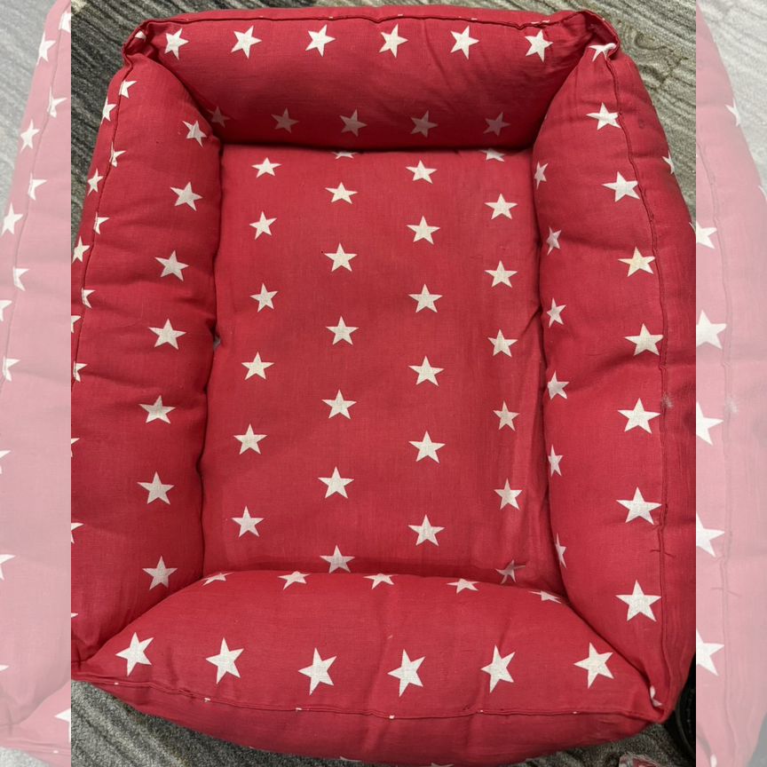 Лежанка для кошек