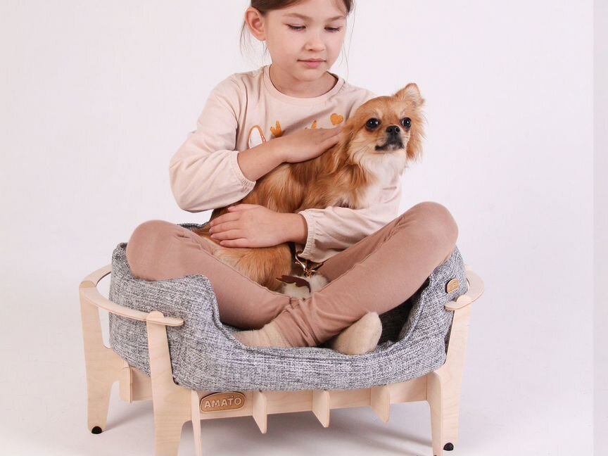 Лежанка для собак и кошек 60х50