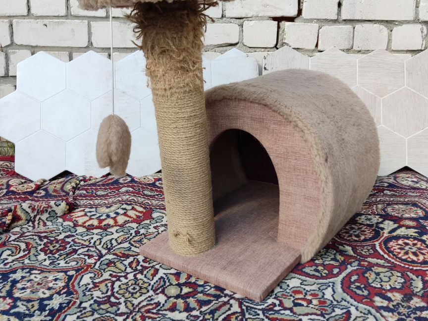 Домик для кошки с когтеточкой бу