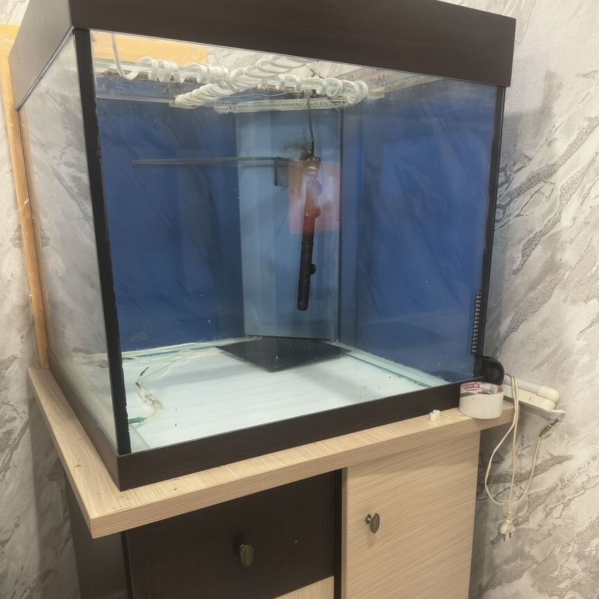 Аквариум с тумбой и фильтром