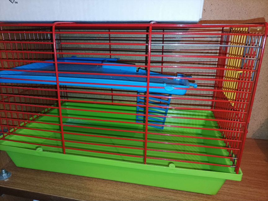 Клетка для грызунов + уход(опилки,корм и т.д)