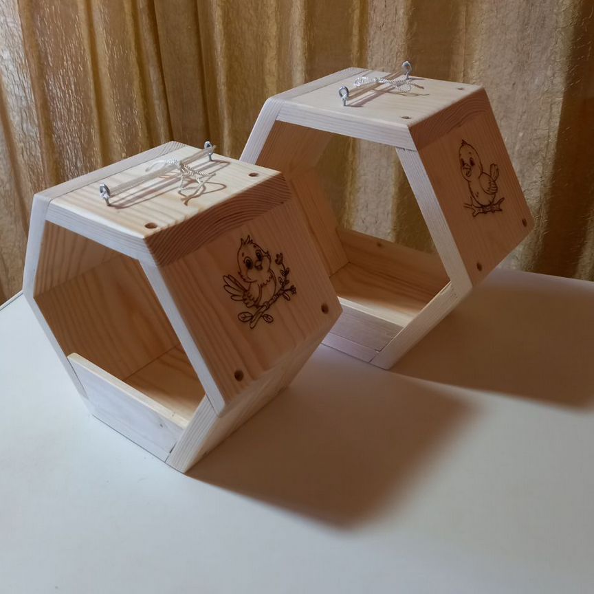 Кормушка для птиц