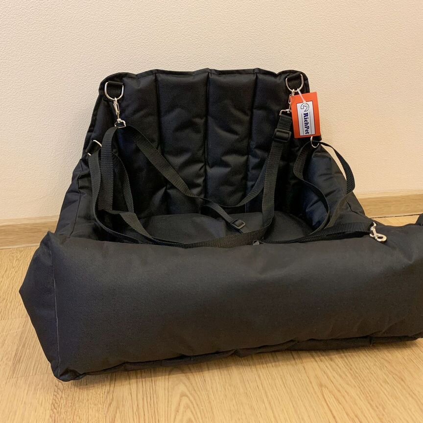 Автокресло для собак