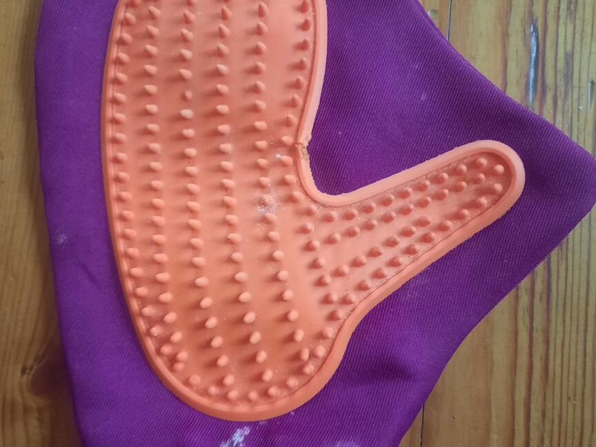 Рукавица для груминга(вычесывания)