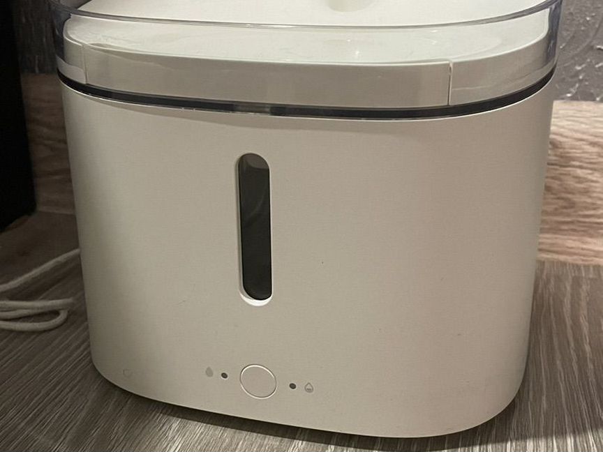 Поильник, когтерезка и фурминатор Xiaomi