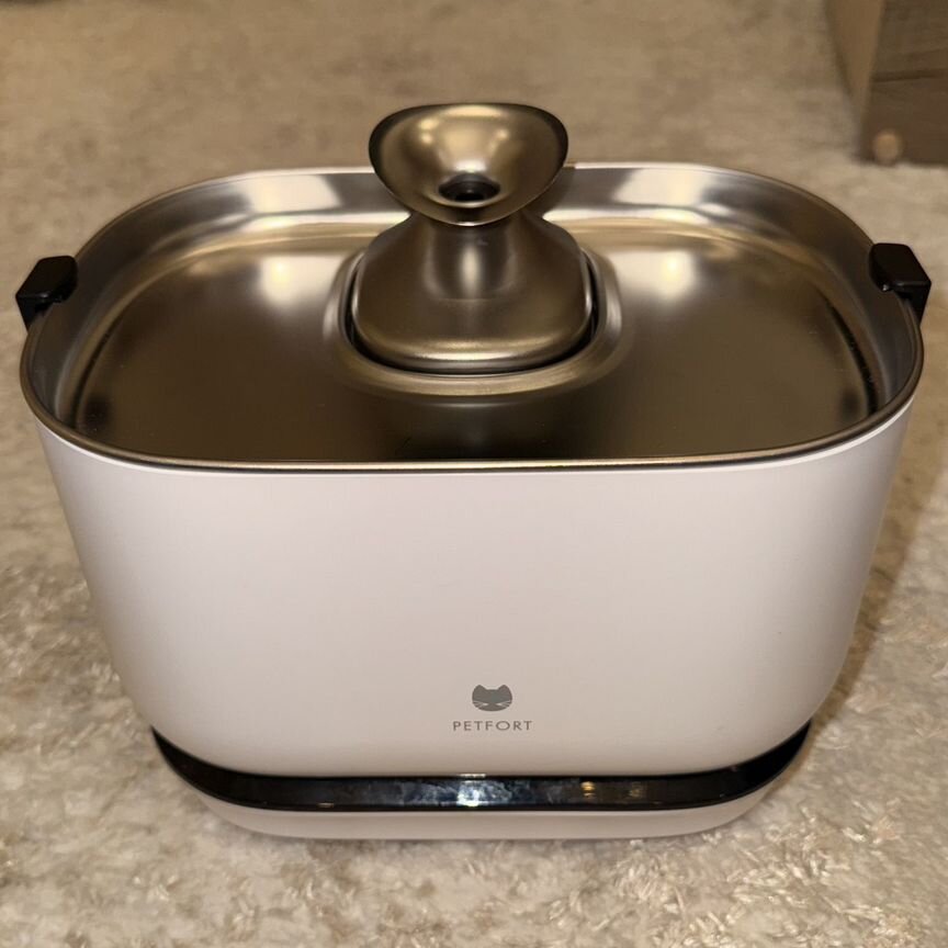 Поилка с датчиком движения petfort