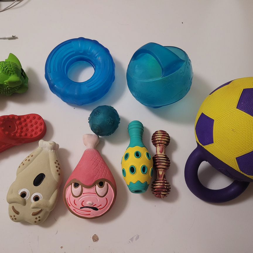 Игрушки для собак