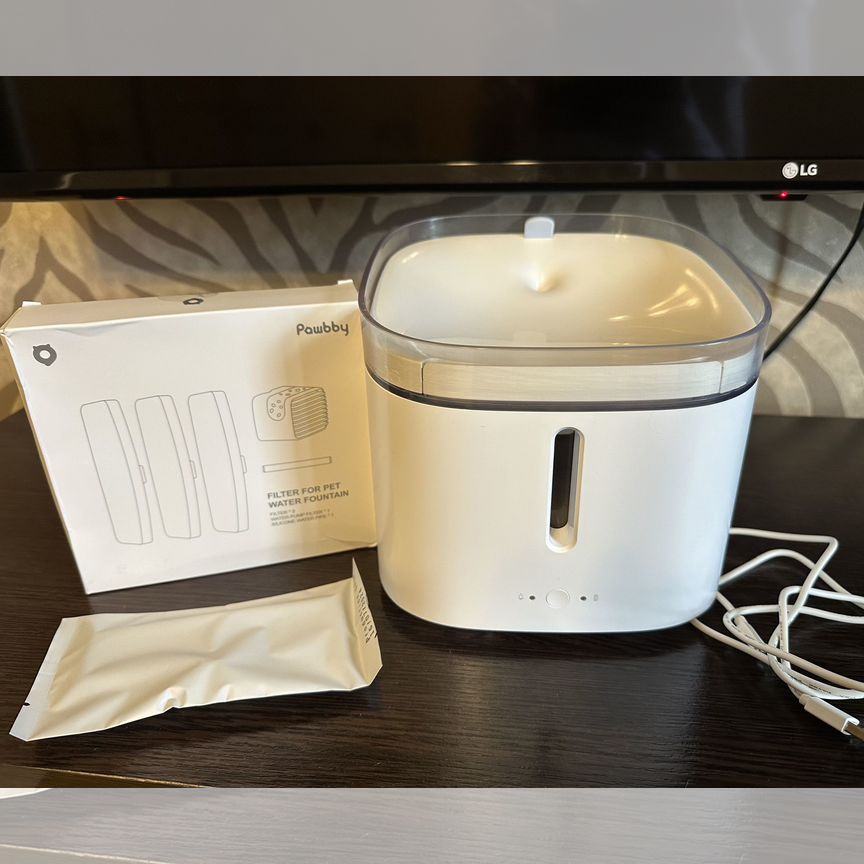 Фонтан поилка для кошек