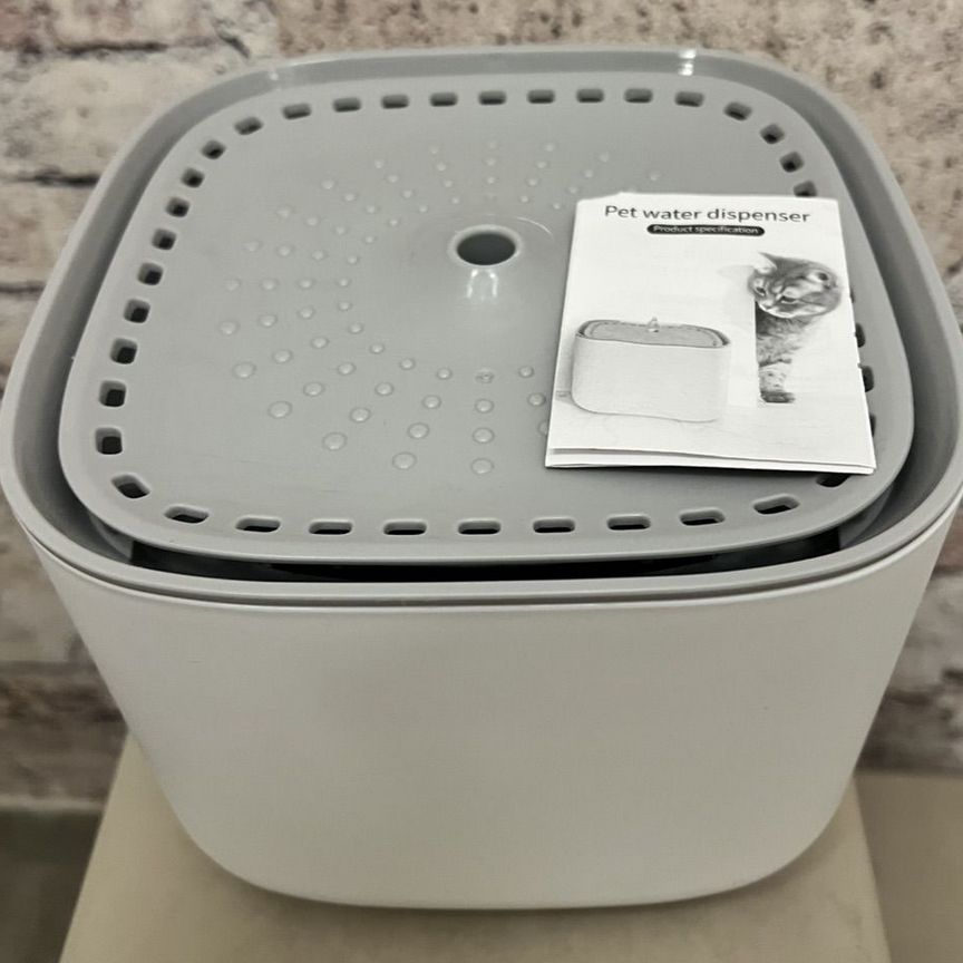 Питьевой фонтан для кошек
