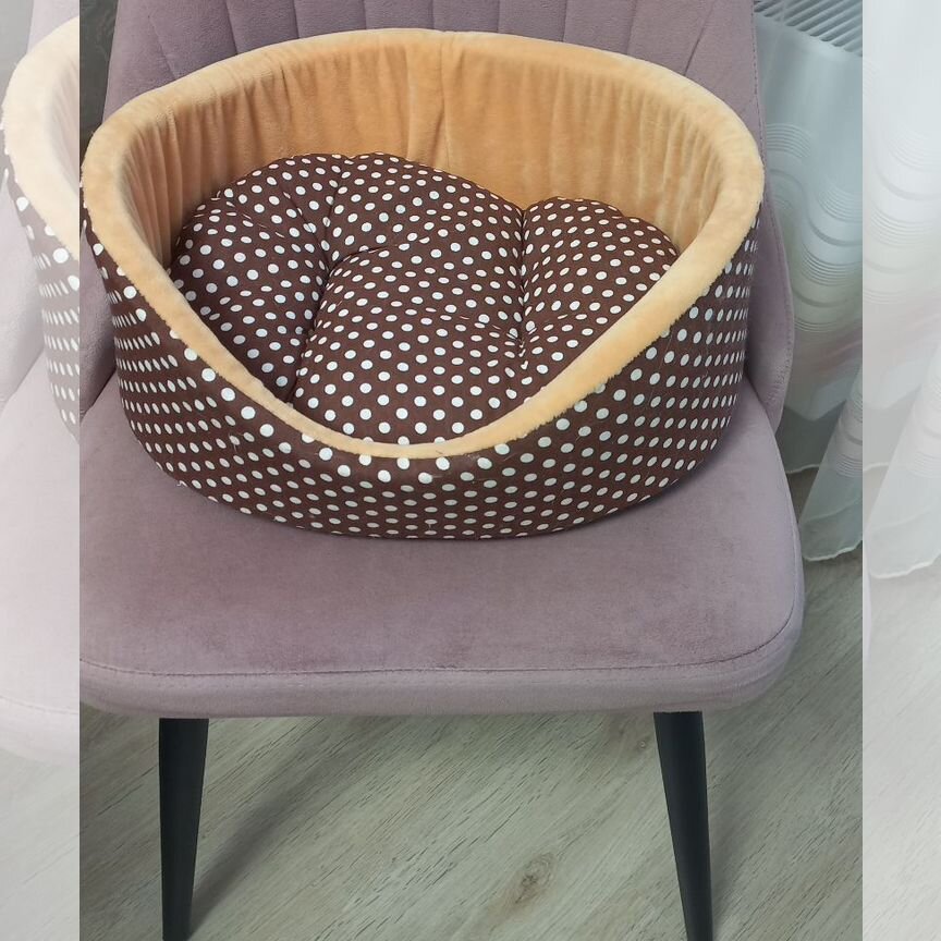 Лежанка для кошек новая